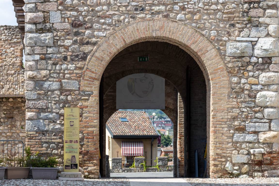 65 M² Apartamento ∙ 1 Habitación ∙ 3 Huéspedes - Desenzano del Garda