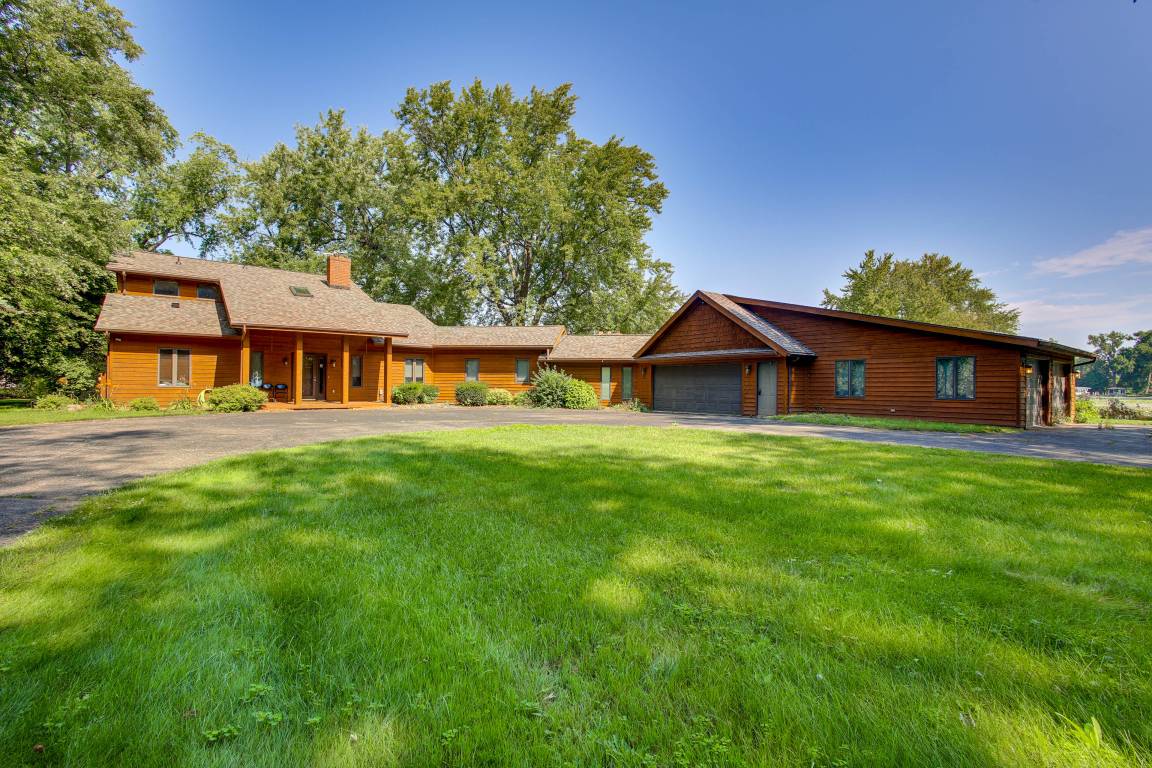256 M² Casa ∙ 4 Quartos ∙ 10 Hóspedes - Appleton, WI
