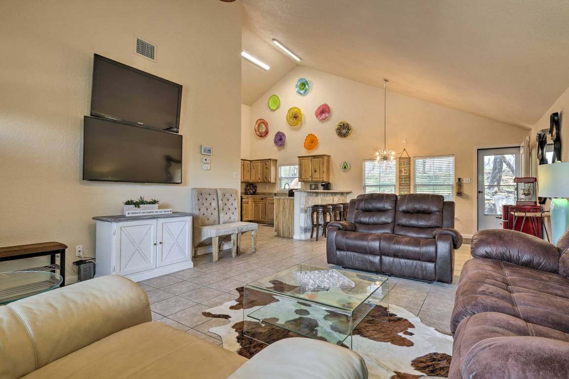 116 M² House ∙ 3 Bedrooms ∙ 11 Guests - Canyon Lake, TX