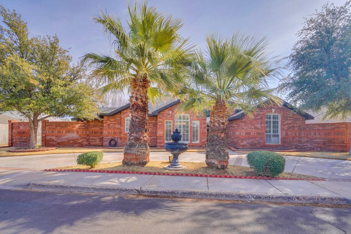 232 M² House ∙ 4 Bedrooms ∙ 8 Guests - Odessa, TX