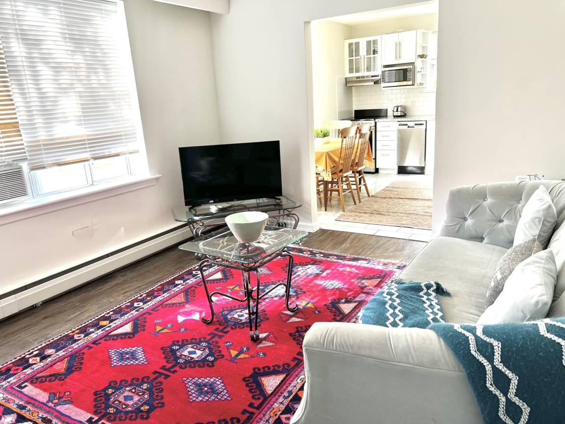 Apartment ∙ 2 Bedrooms ∙ 4 Guests - Ontario