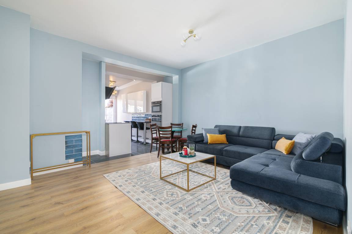 65 M² Apartment ∙ 2 Bedrooms ∙ 4 Guests - Cockfosters