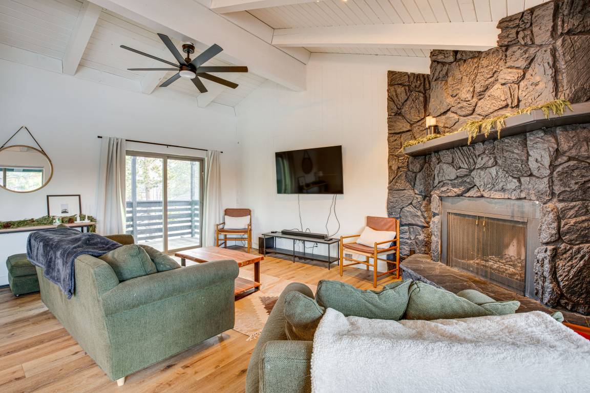 208 M² House ∙ 4 Bedrooms ∙ 12 Guests - South Lake Tahoe, CA