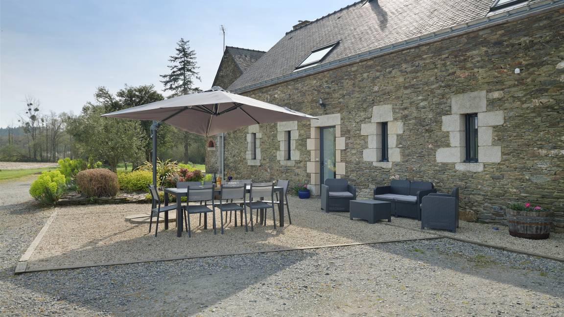 110 M² Maison De Vacances ∙ 4 Chambres ∙ 8 Personnes - Josselin