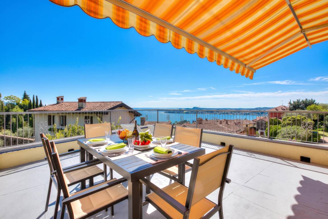 85 M² Apartment ∙ 2 Bedrooms ∙ 5 Guests - Gardone Riviera