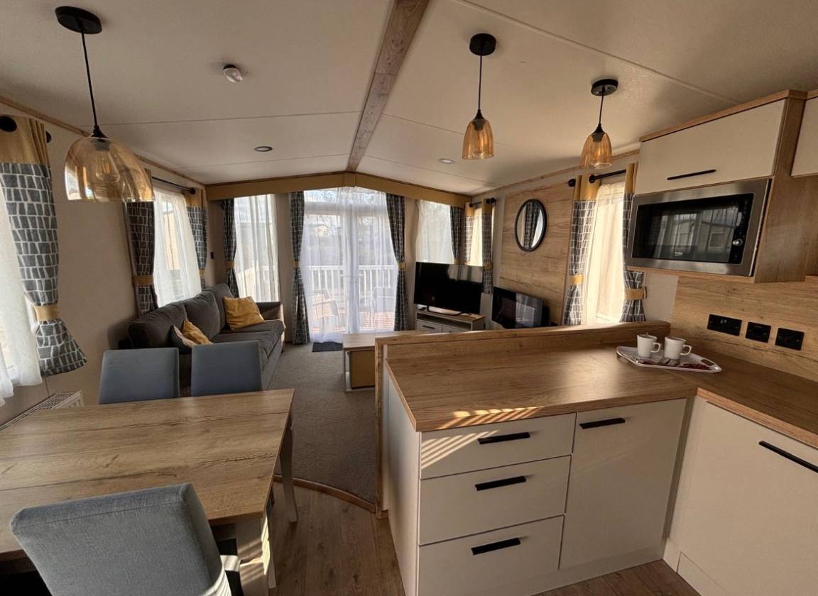 190 M² Chalet ∙ 3 Bedrooms ∙ 8 Guests - Wales