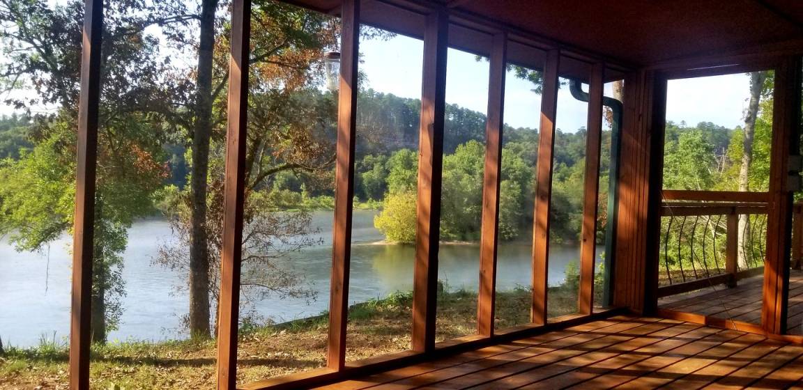 House ∙ 4 Bedrooms ∙ 13 Guests - Calico Rock, AR