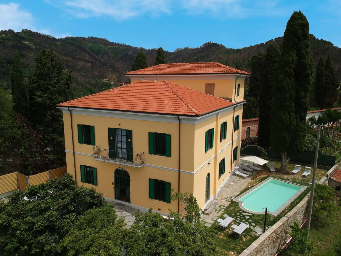 400 M² Ferienhaus ∙ 5 Schlafzimmer ∙ 10 Gäste - Camaiore