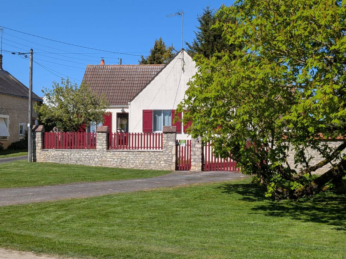80 M² Cottage ∙ 3 Chambres ∙ 6 Personnes - Artenay