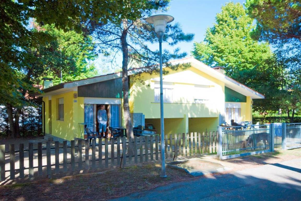 65 M² Ferienhaus ∙ 2 Schlafzimmer ∙ 6 Gäste - Bibione Pineda