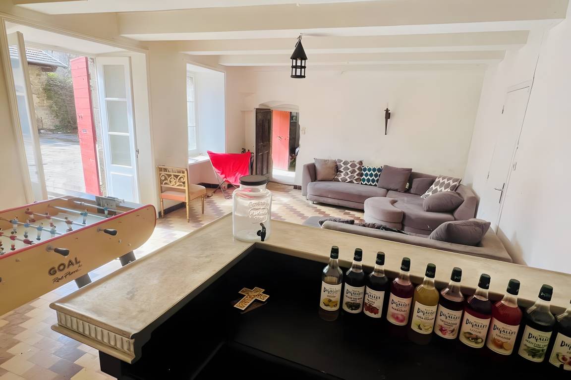 750 M² Château ∙ 10 Chambres ∙ 23 Personnes - Lalouvesc