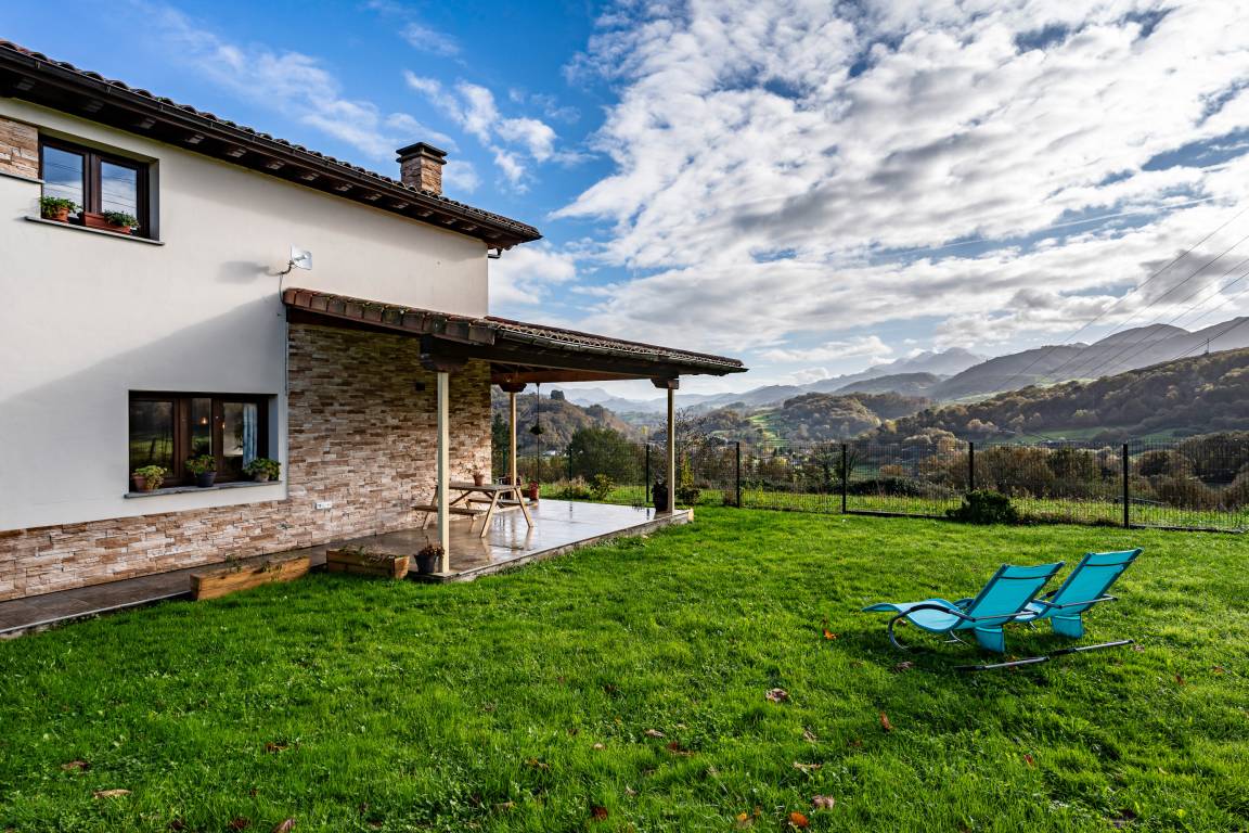 145 M² Casa ∙ 3 Habitaciones ∙ 7 Huéspedes - Cangas de Onís