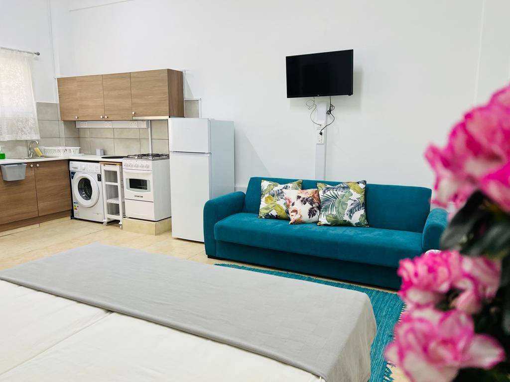 20 M² Monolocale ∙ 1 Camera Da Letto ∙ 4 Ospiti - Larnaca