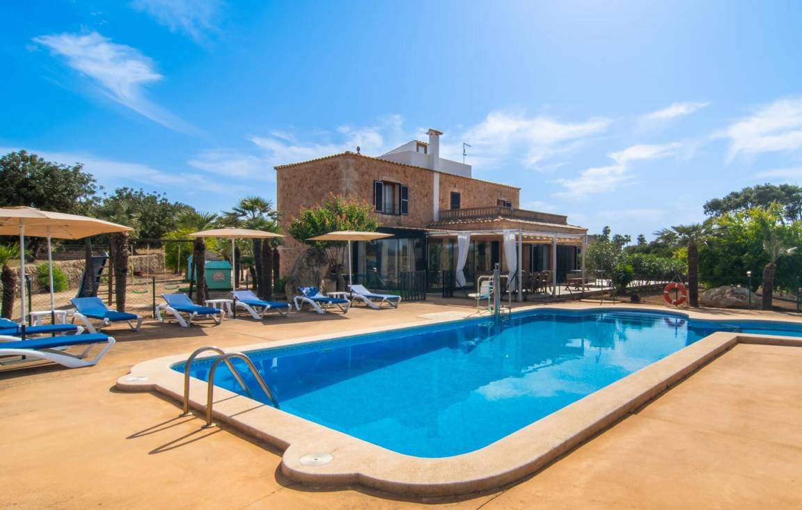 200 M² Maison De Vacances ∙ 4 Chambres ∙ 8 Personnes - Can Picafort