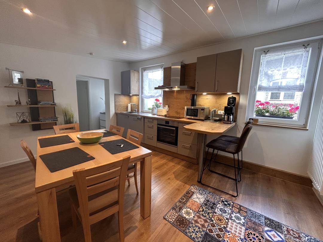 60 M² Ferienwohnung ∙ 2 Schlafzimmer ∙ 5 Gäste - Braunfels