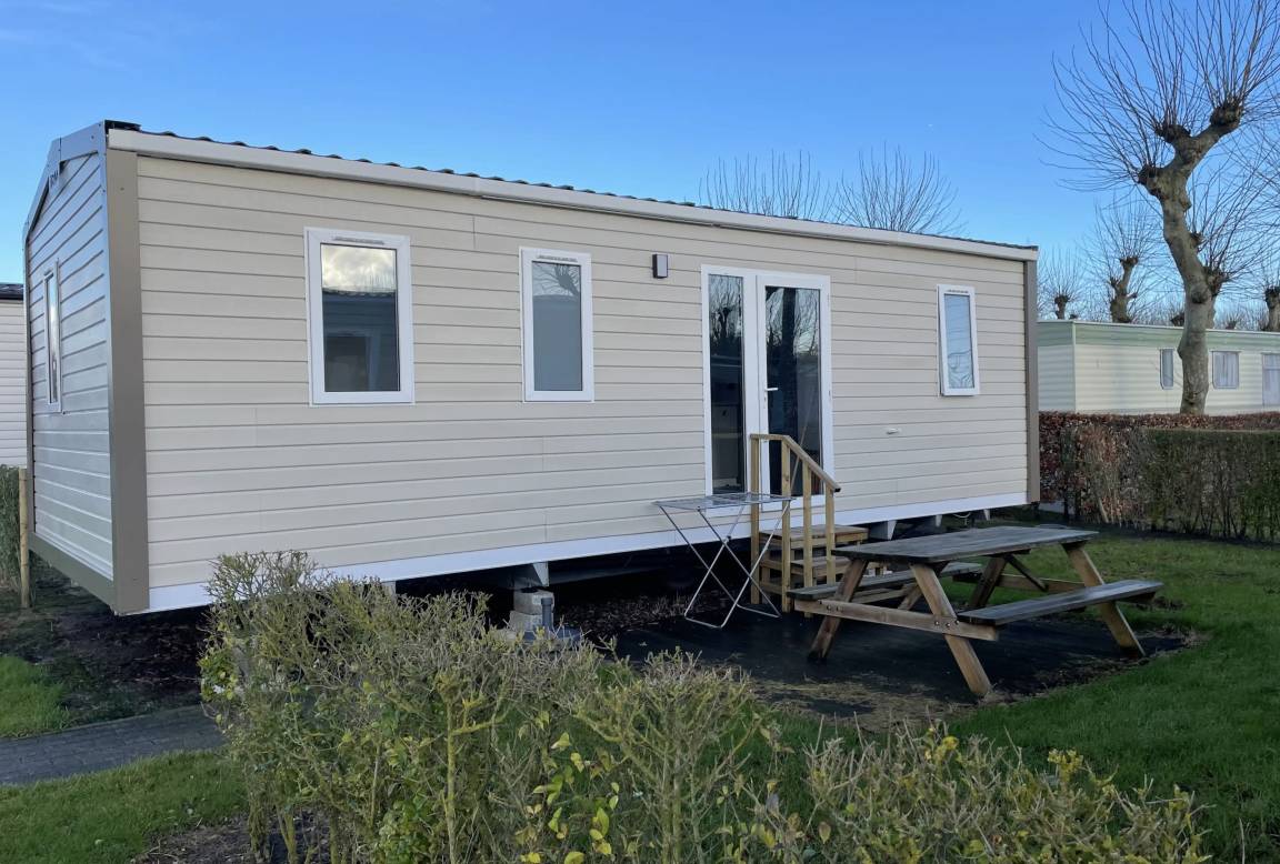 50 M² Chalet ∙ 3 Habitaciones ∙ 6 Huéspedes - Bredene