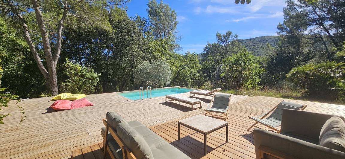 Maison De Vacances ∙ 4 Chambres ∙ 9 Personnes - Pourrières
