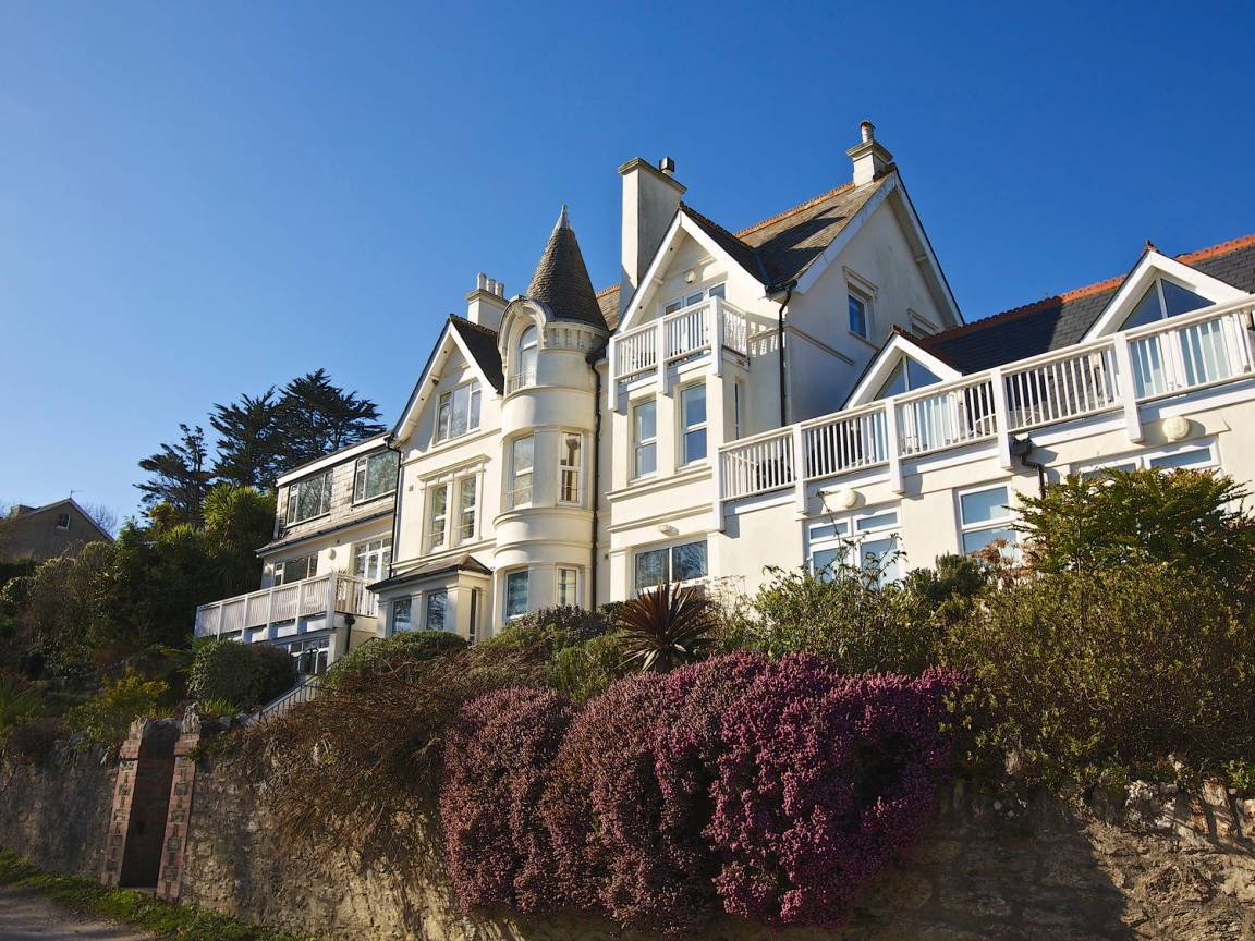 Cottage ∙ 2 Bedrooms ∙ 4 Guests - Salcombe