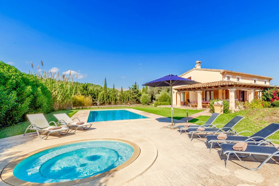 352 M² Villa ∙ 4 Bedrooms ∙ 8 Guests - Port de Pollença