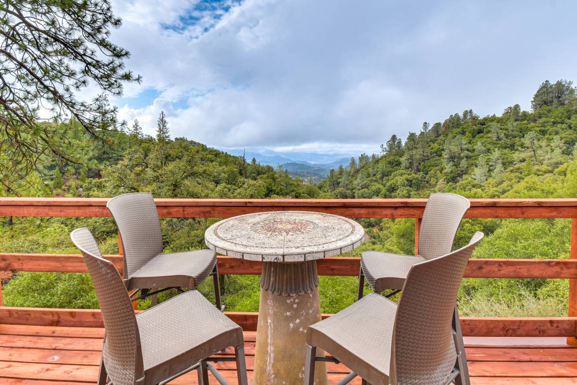 124 M² House ∙ 2 Bedrooms ∙ 4 Guests - Groveland, CA