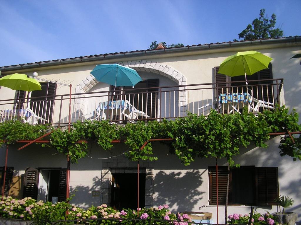 90 M² Apartment ∙ 4 Bedrooms ∙ 11 Guests - Opatija