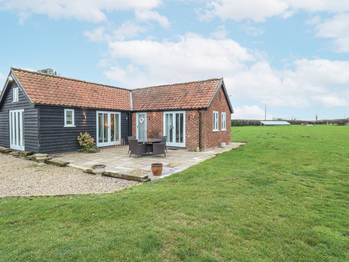 Cottage ∙ 2 Bedrooms ∙ 4 Guests - Wymondham