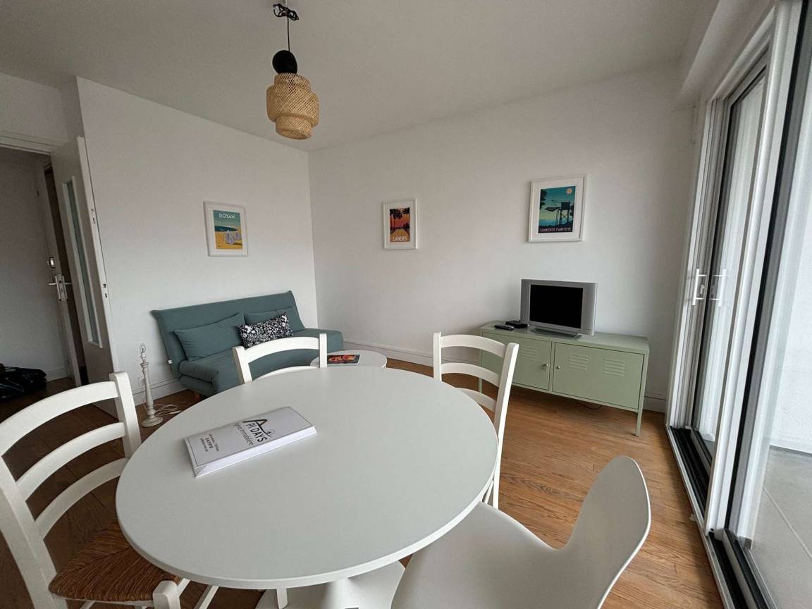 56 M² Apartment ∙ 2 Bedrooms ∙ 5 Guests - Royan