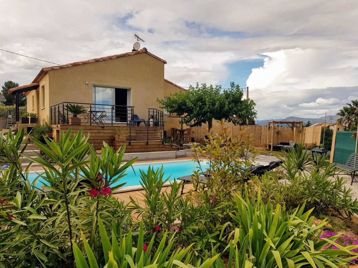 100 M² Gîte ∙ 3 Chambres ∙ 6 Personnes - Montagnac