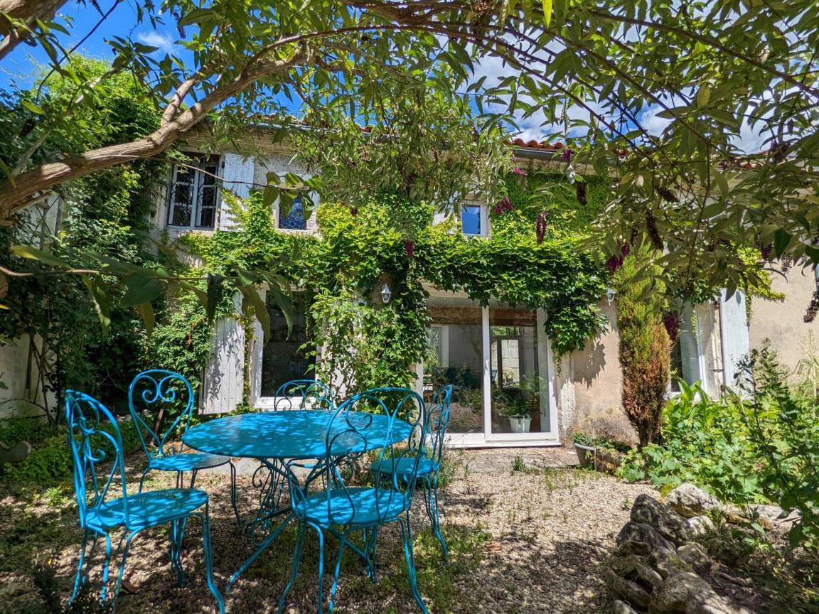 95 M² Cottage ∙ 3 Chambres ∙ 5 Personnes - Charente