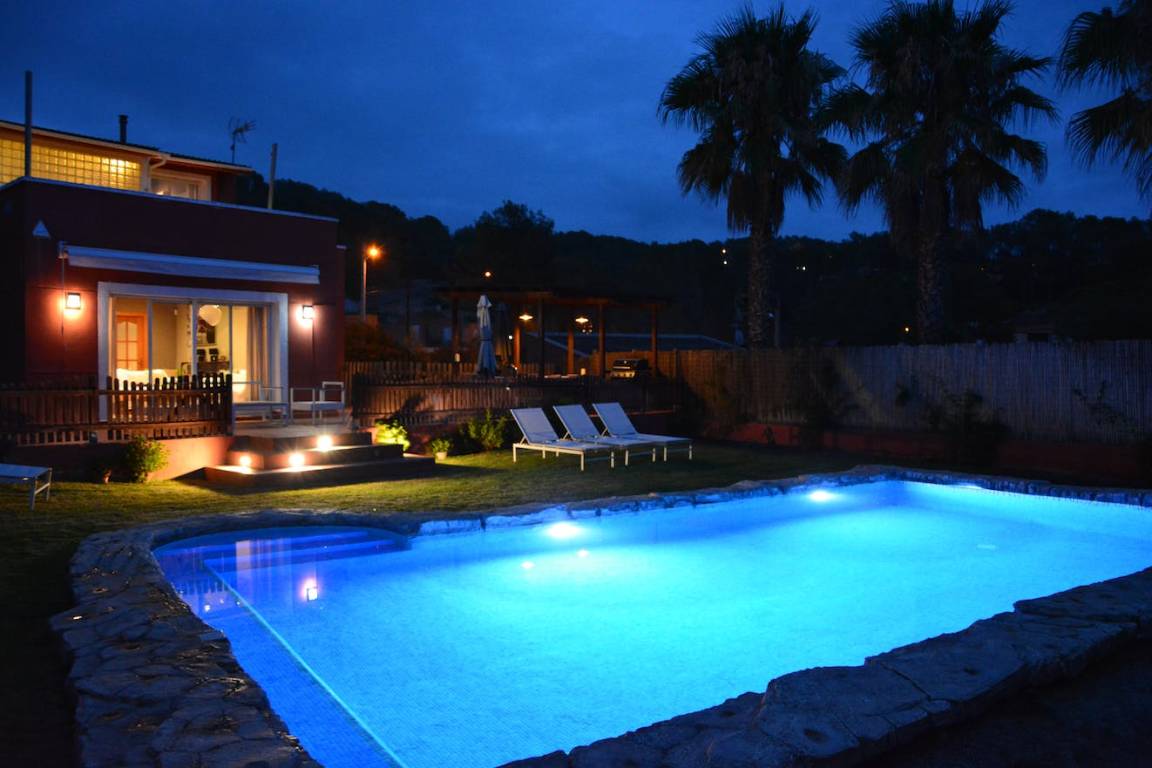 250 M² Ferienhaus ∙ 5 Schlafzimmer ∙ 10 Gäste - Vilanova i la Geltrú