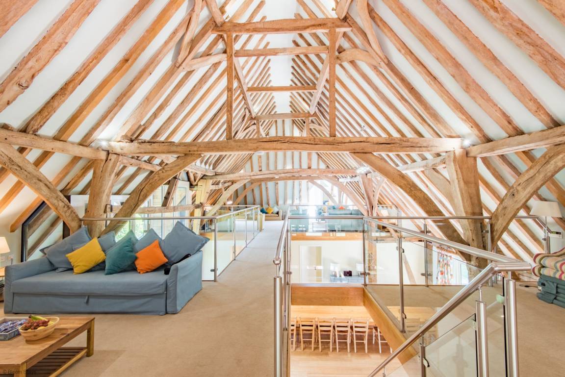 Cottage ∙ 7 Bedrooms ∙ 26 Guests - Kent