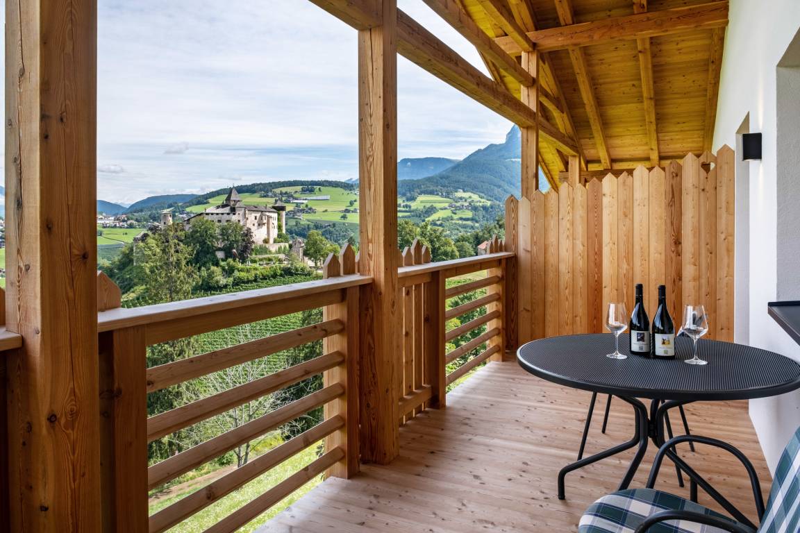 58 M² Ferienwohnung ∙ 2 Schlafzimmer ∙ 6 Gäste - Oberbozen