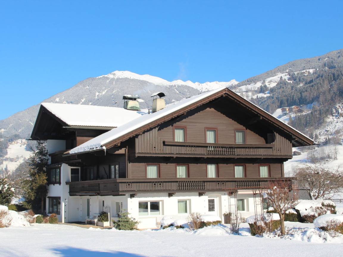 75 M² Ferienwohnung ∙ 1 Schlafzimmer ∙ 6 Gäste - Zillertal