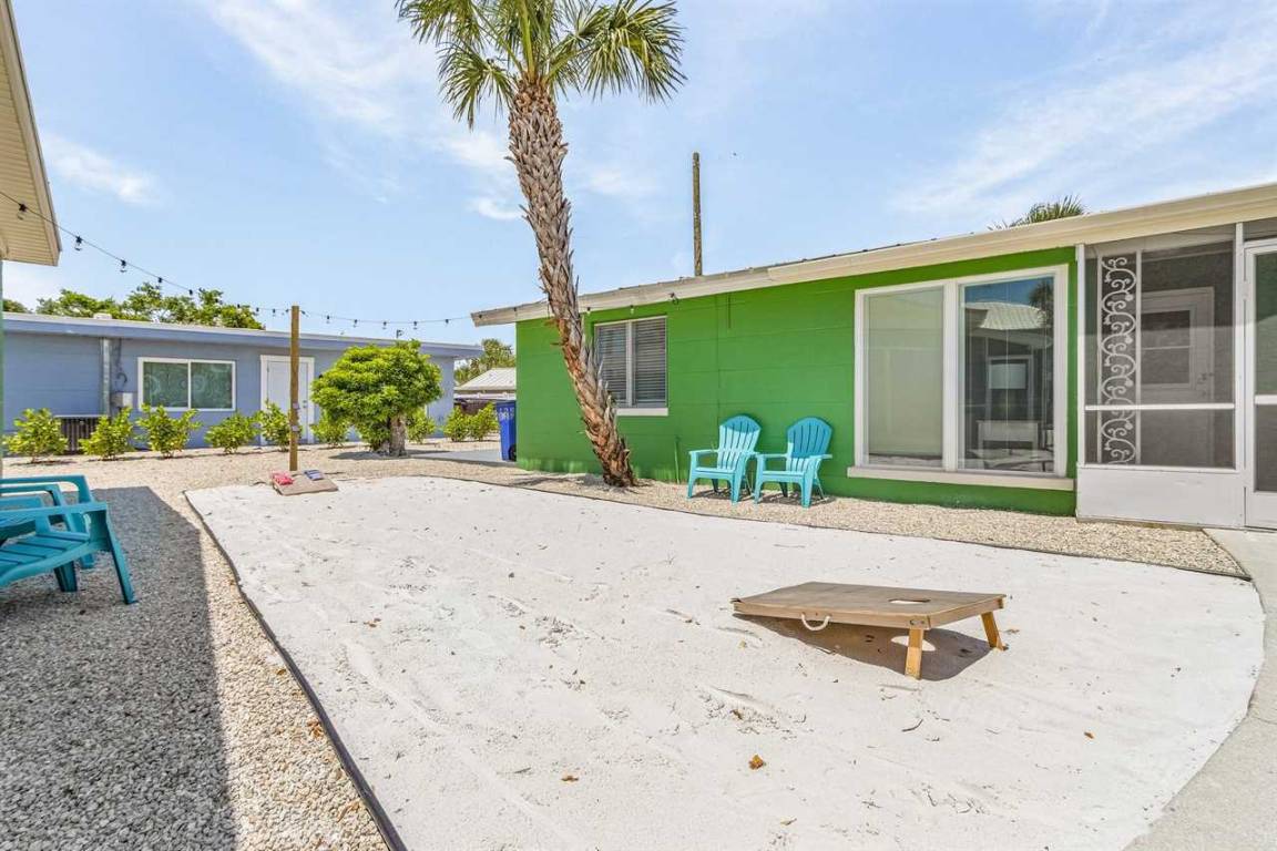 68 M² House ∙ 2 Bedrooms ∙ 6 Guests - Fort Myers Beach, FL