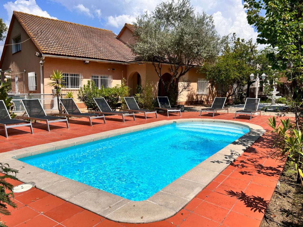 House ∙ 5 Bedrooms ∙ 12 Guests - Lloret de Mar
