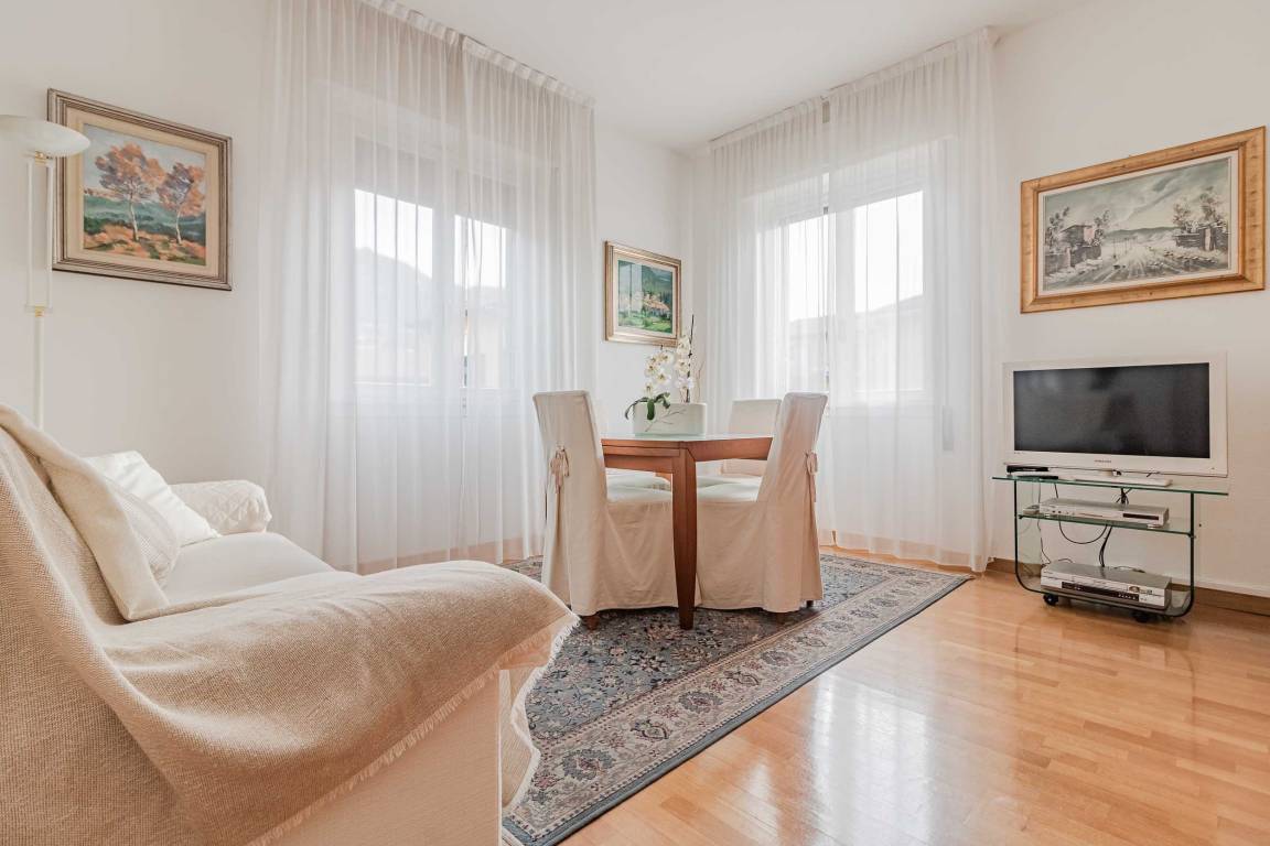 90 M² Apartamento ∙ 2 Habitaciones ∙ 4 Huéspedes - Mandello del Lario