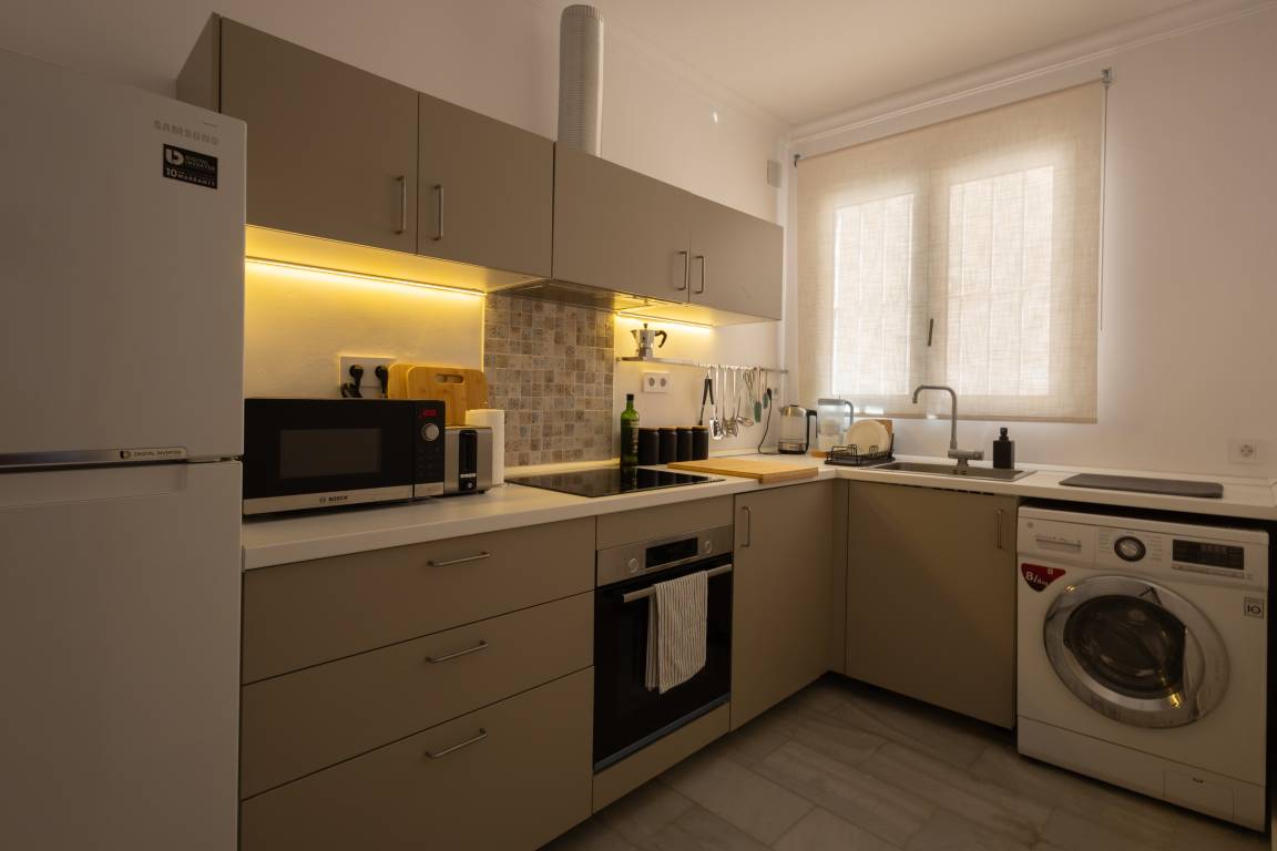 102 M² Huoneisto ∙ 2 Makuuhuonetta ∙ 4 Vierasta - Málaga