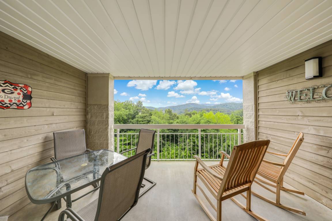 111 M² Condo ∙ 2 Bedrooms ∙ 6 Guests - Pigeon Forge, TN