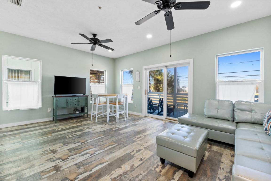 242 M² House ∙ 4 Bedrooms ∙ 10 Guests - Panama City Beach, FL