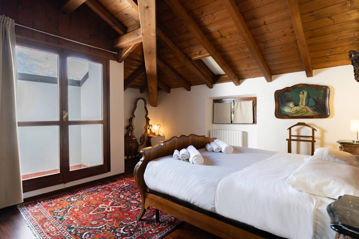 150 M² Apartment ∙ 2 Bedrooms ∙ 6 Guests - Lecco