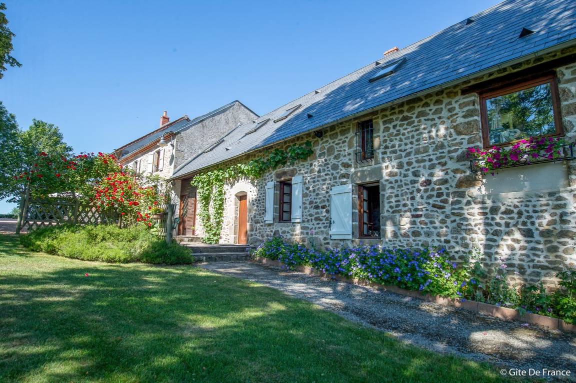 130 M² Cottage ∙ 4 Chambres ∙ 10 Personnes - Puy-de-Dôme