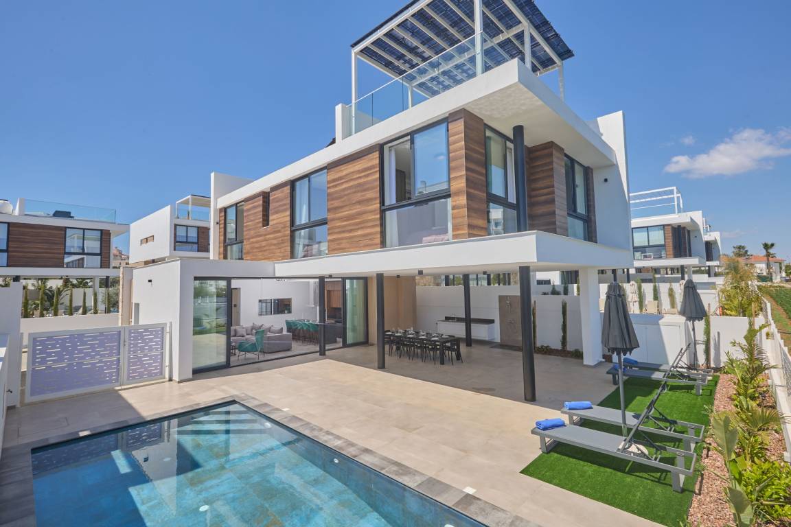 Cottage ∙ 4 Bedrooms ∙ 9 Guests - Cyprus