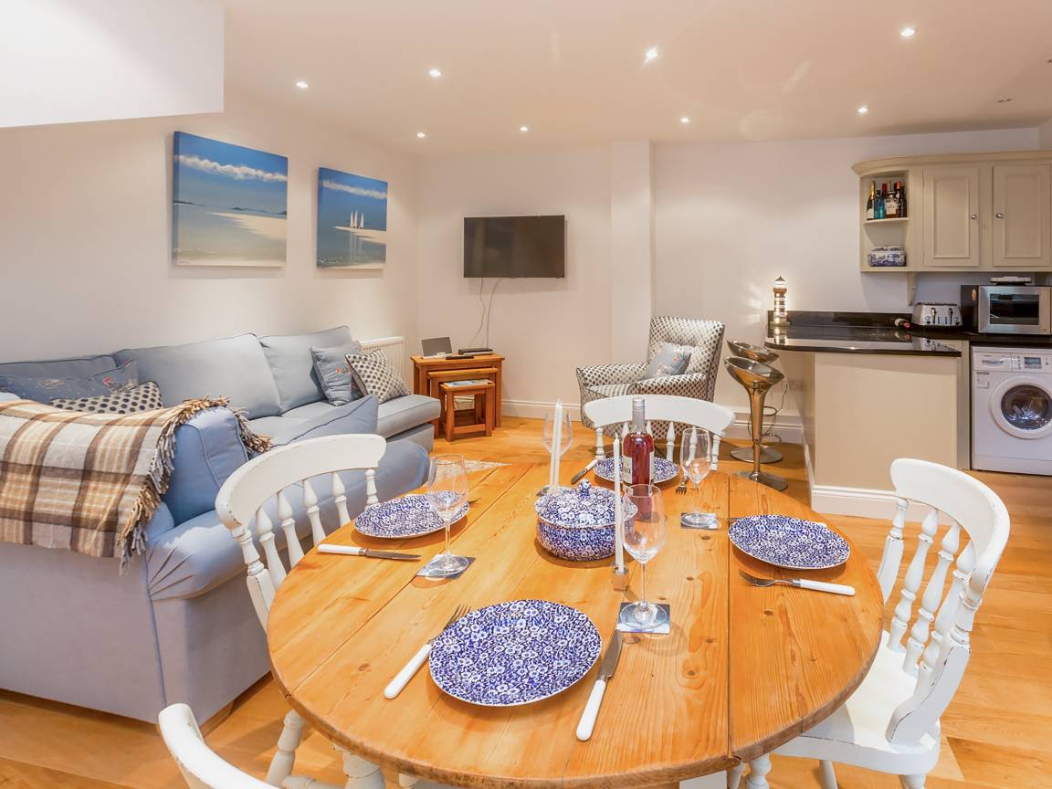 Cottage ∙ 3 Bedrooms ∙ 6 Guests - Aldeburgh