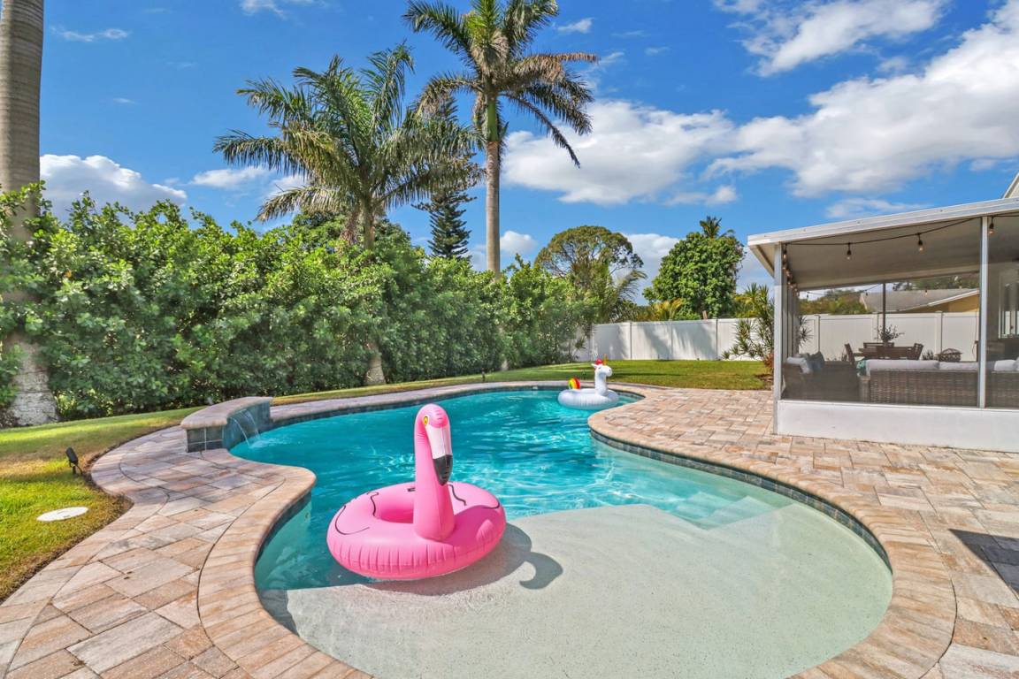House ∙ 3 Bedrooms ∙ 6 Guests - Naples, FL