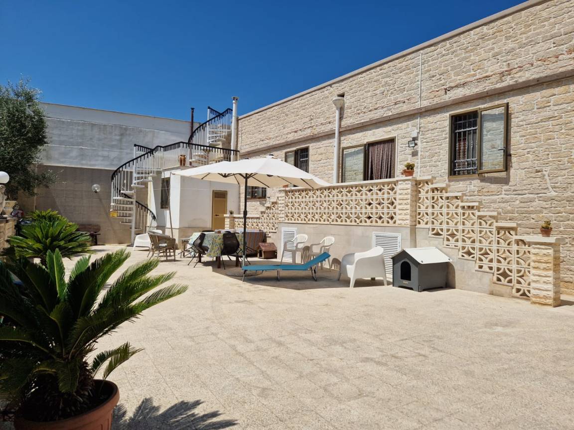 140 M² Villa ∙ 4 Chambres ∙ 10 Personnes - Giovinazzo