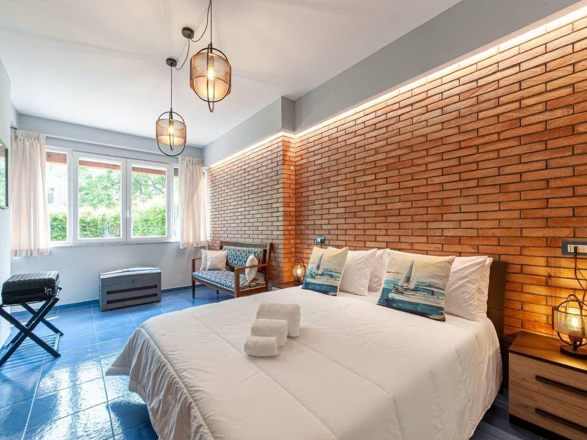 107 M² Apartment ∙ 3 Bedrooms ∙ 7 Guests - Salerno