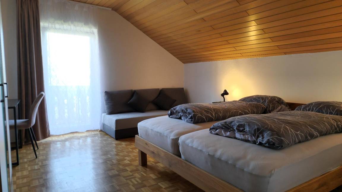 97 M² Ferienwohnung ∙ 2 Schlafzimmer ∙ 5 Gäste - Bischofsmais