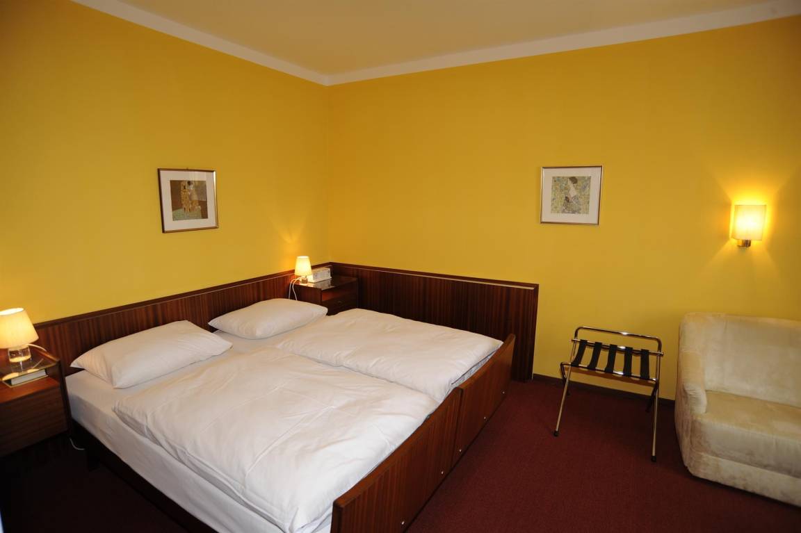 24 M² Hotel ∙ 1 Bedroom ∙ 2 Guests - Bad Blumau