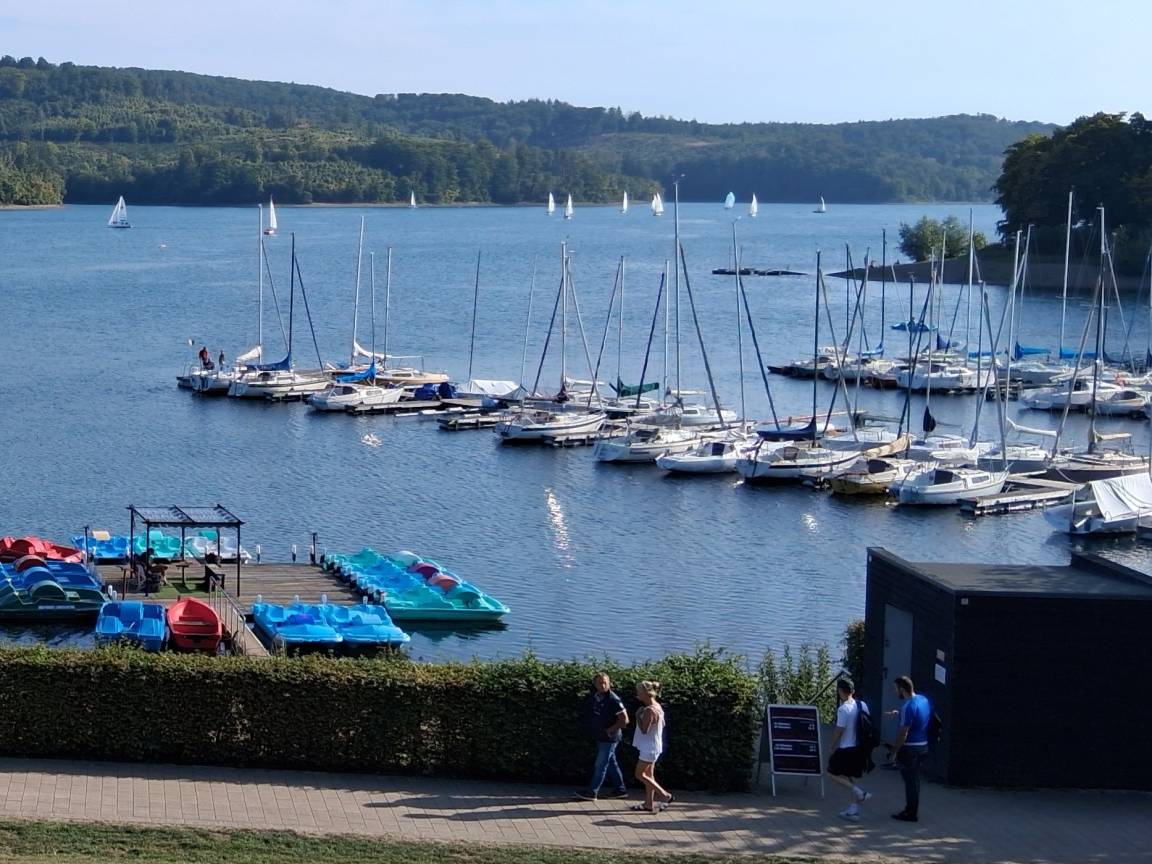 85 M² Ferienwohnung ∙ 2 Schlafzimmer ∙ 4 Gäste - Neuenrade