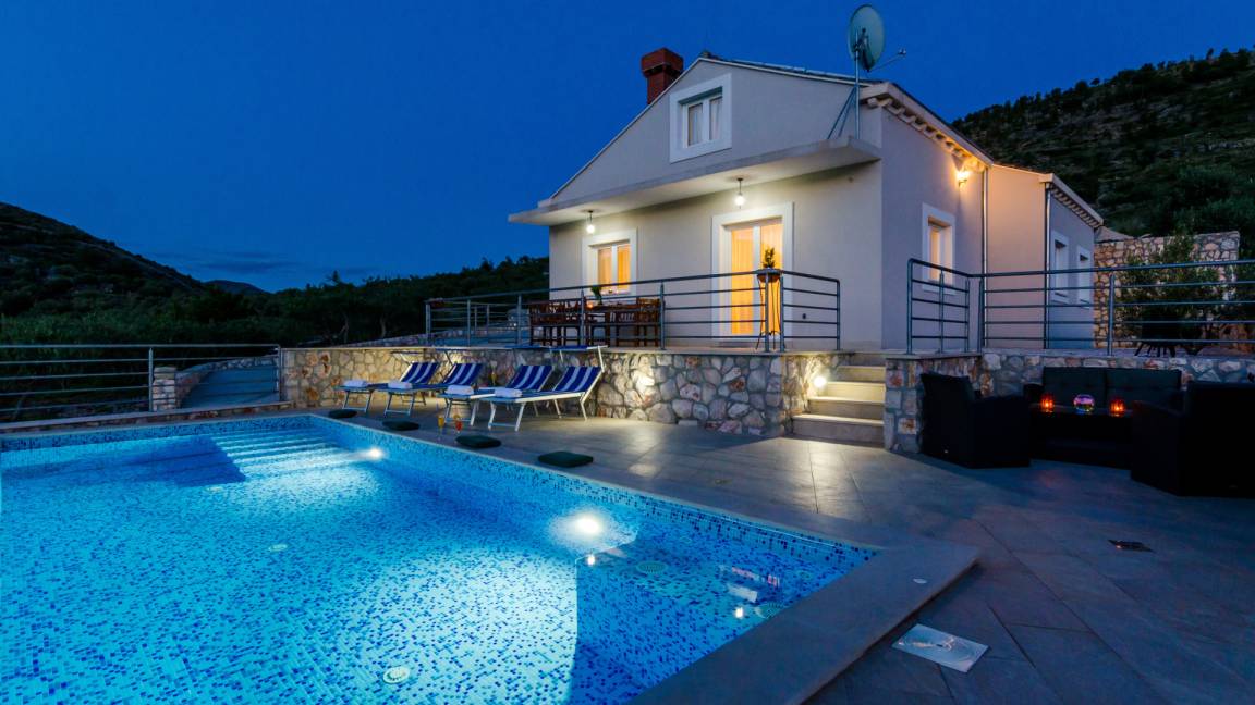 100 M² Villa ∙ 3 Slaapkamers ∙ 6 Gasten - Dubrovnik